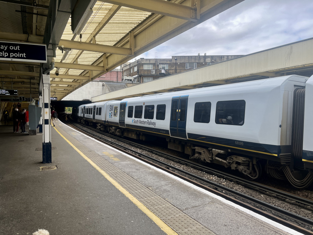UPDATE: All South Western Railway lines between Twickenham and Putney ...