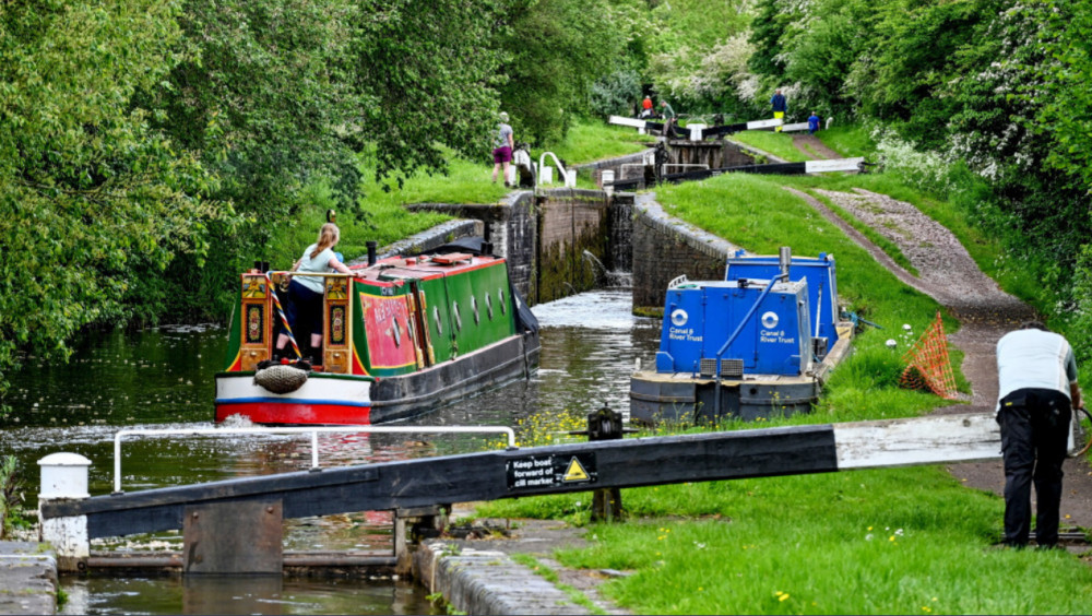 Local canal spots included in Places to Visit in the West Midlands ...