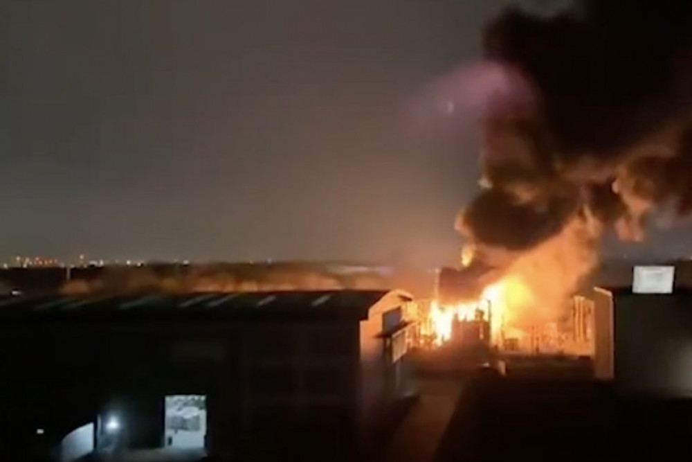 Over 1,000 flights affected by Heathrow closure following nearby fire ...