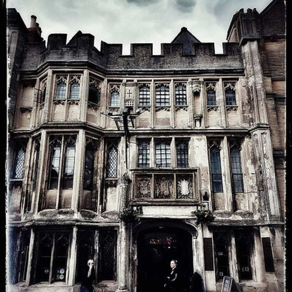 Ghost Hunt at The George and Pilgrims | Advertisement Features | News ...