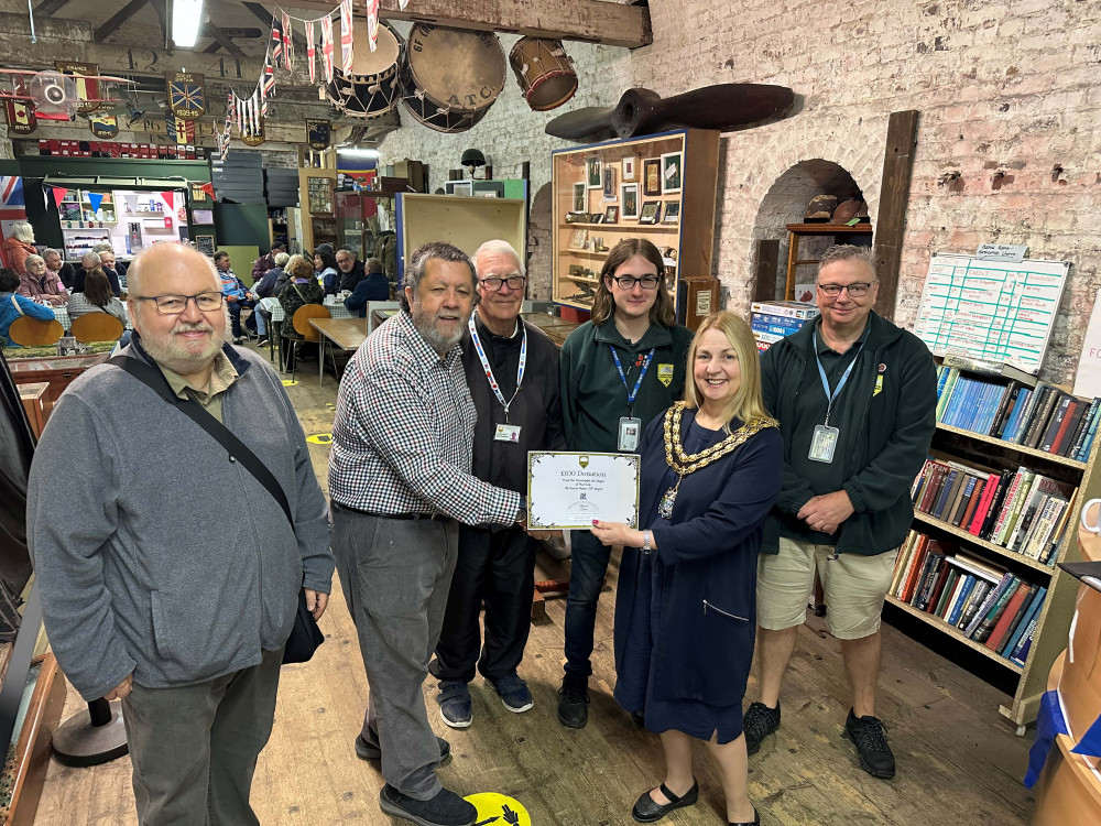 Mayor's gift to heritage charity | Local News | News | Thurrock Nub ...