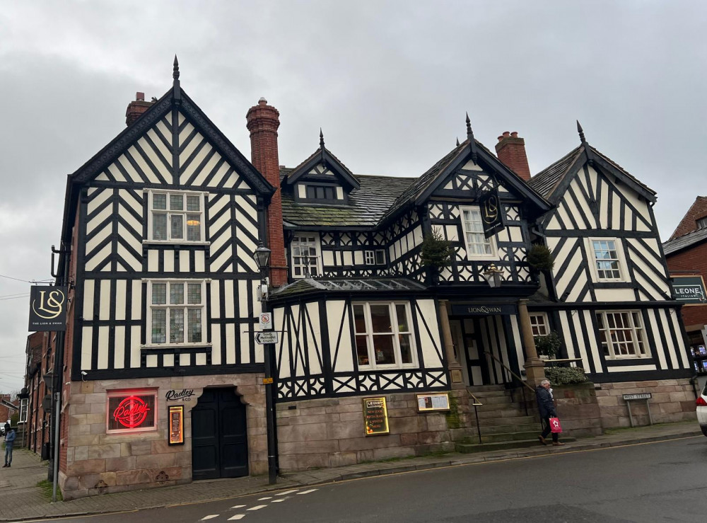 Axe-wielding Congleton hotel burglars jailed | Local News | News ...