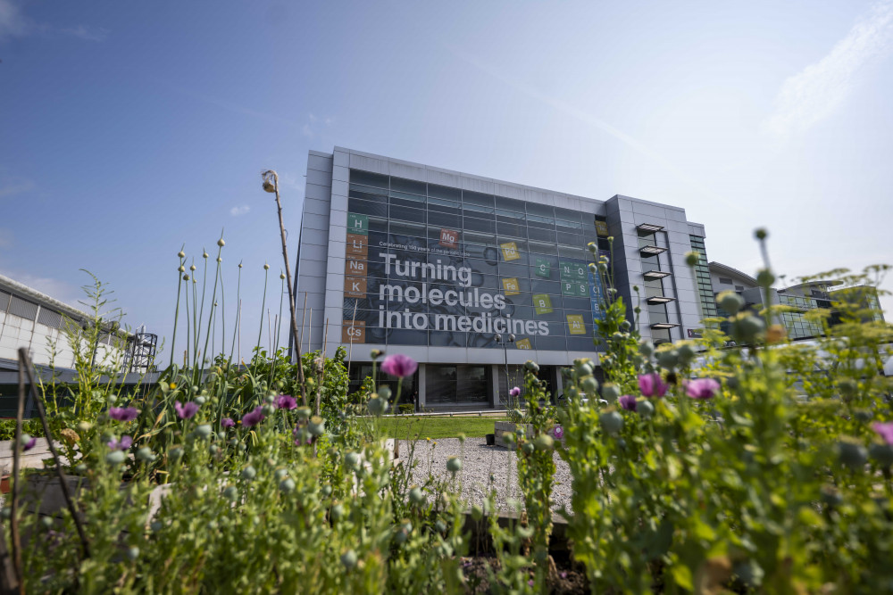 AstraZeneca's Macclesfield campus celebrates 100% renewable energy ...