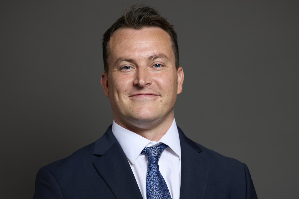 Reform MP James McMurdock calls suspension on himself and leaves party ...