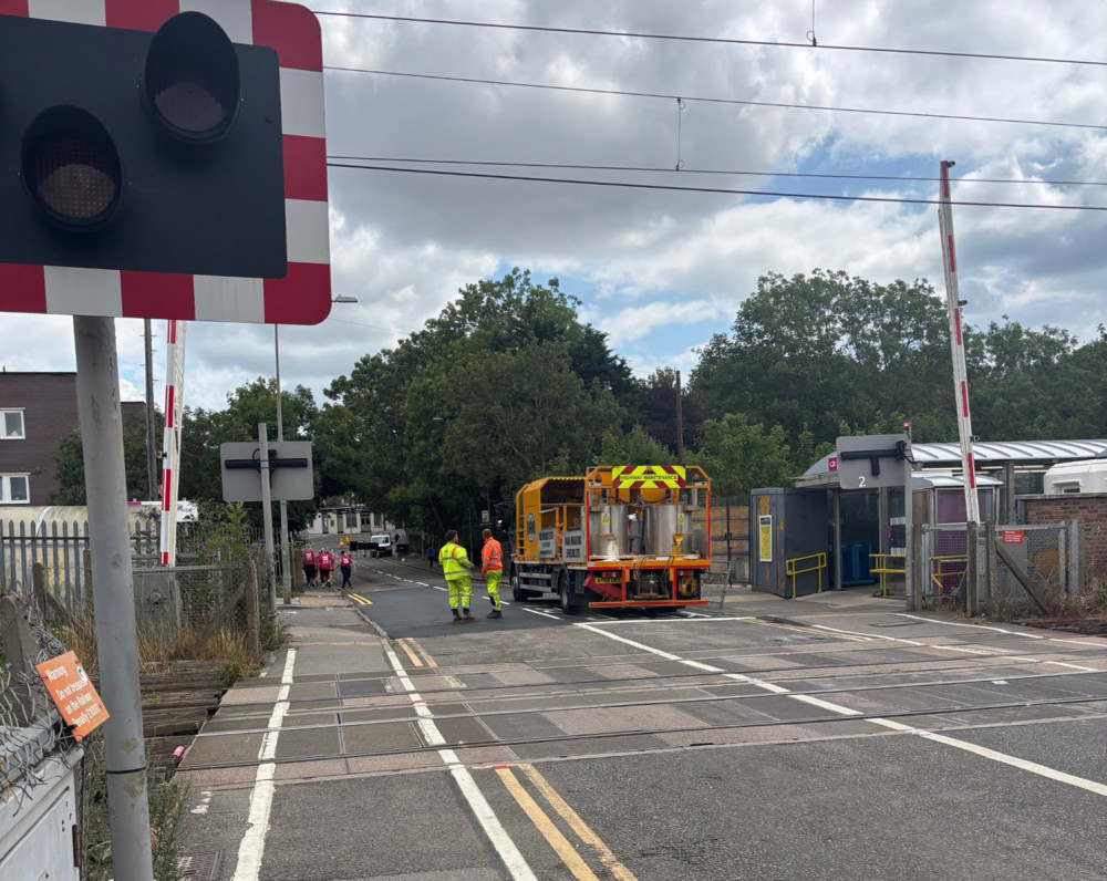 Road resurfacing is completed early - London Road reopened | Local News ...