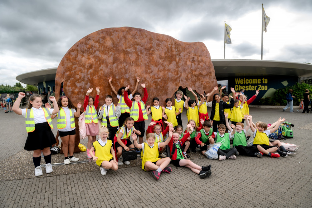 Local business pays for 'roarsome' Chester Zoo trip for Adswood Primary ...