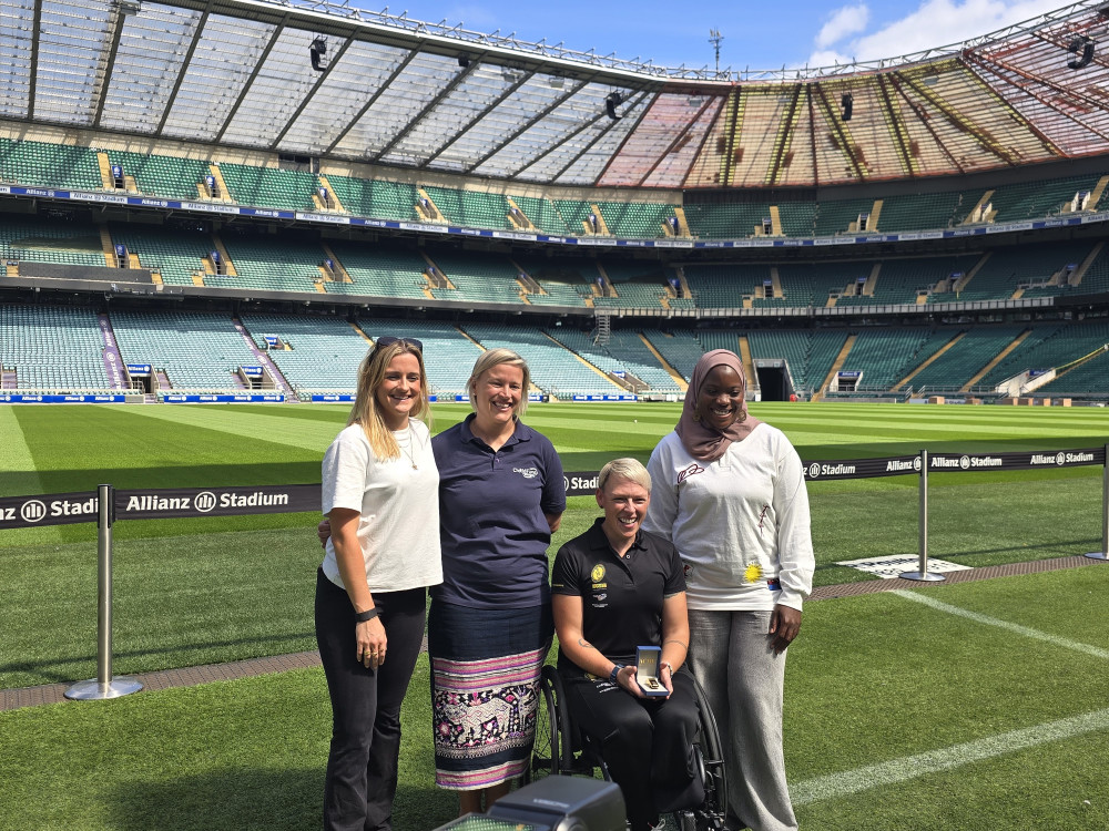 Lexi Chambers sets off on epic 322-mile journey from Twickenham for ...