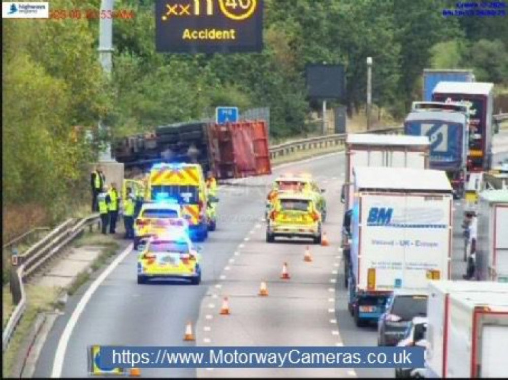 Five miles of traffic and 45 minute delays after lorry overturns on M6 near Sandbach | Local ...