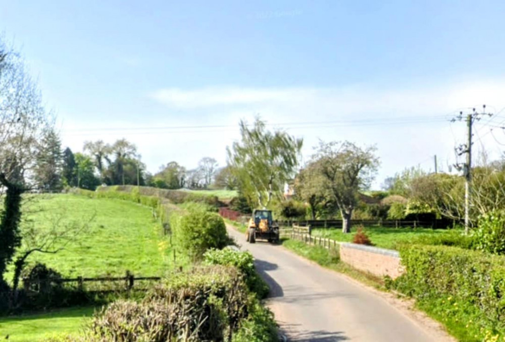 Fire crews tackle field blaze in South Cheshire village | Local News | News | Nantwich Nub News ...