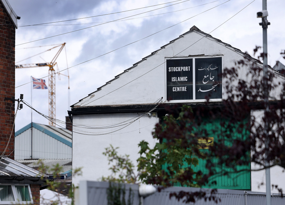 Stockport mosque shares ‘message of unity’ after England flags cover ...