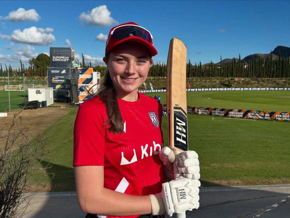 Former Sandbach Cricket Club player has signed her first professional ...